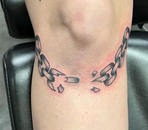 45 Eye-Grabbing Chain Tattoo Ideas That You May Miss! - Tattoo Twist